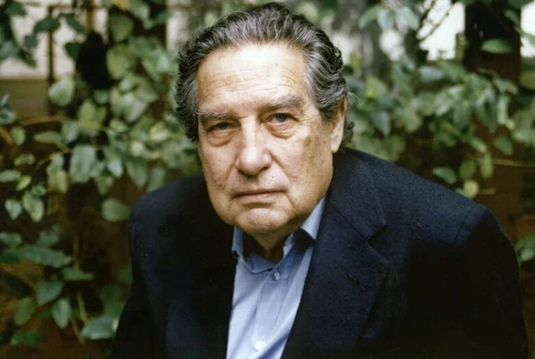 Octavio Paz, poeta mexicano y Premio Nobel de Literatura